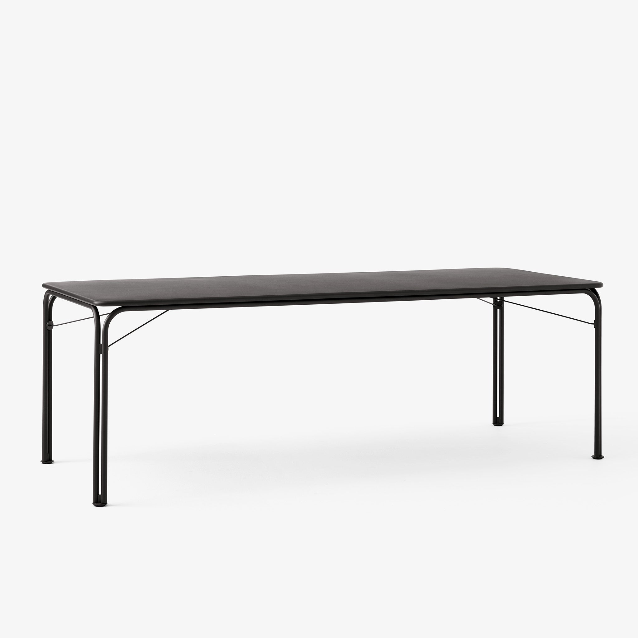 Thorvald SC96 Café Table Round - haus®