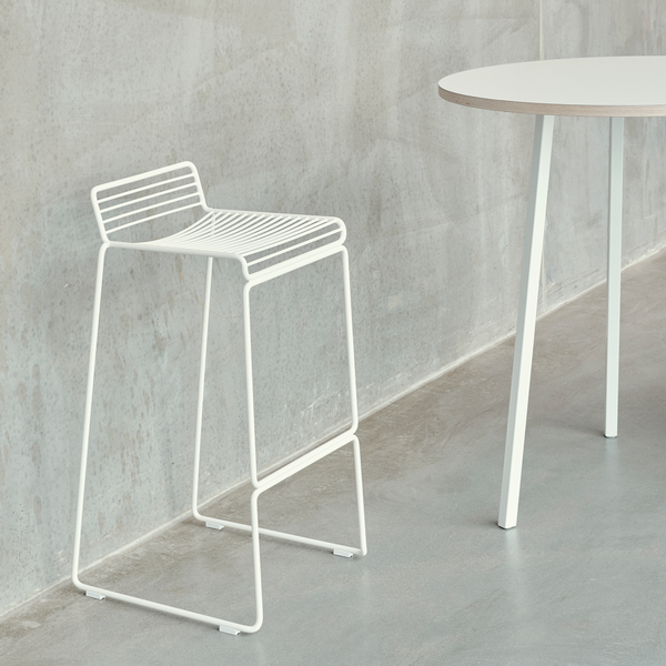 Loop Stand Round Table by Hay — haus®